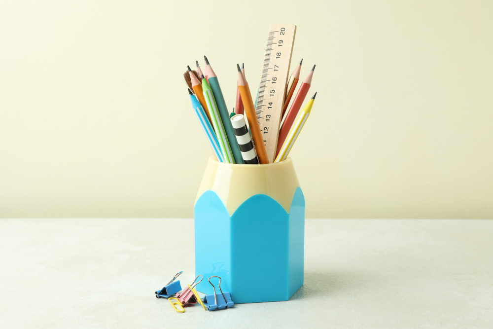 5 Pen Holder Unik yang Wajib Anda Miliki di Tempat Kerja - Cipta Office